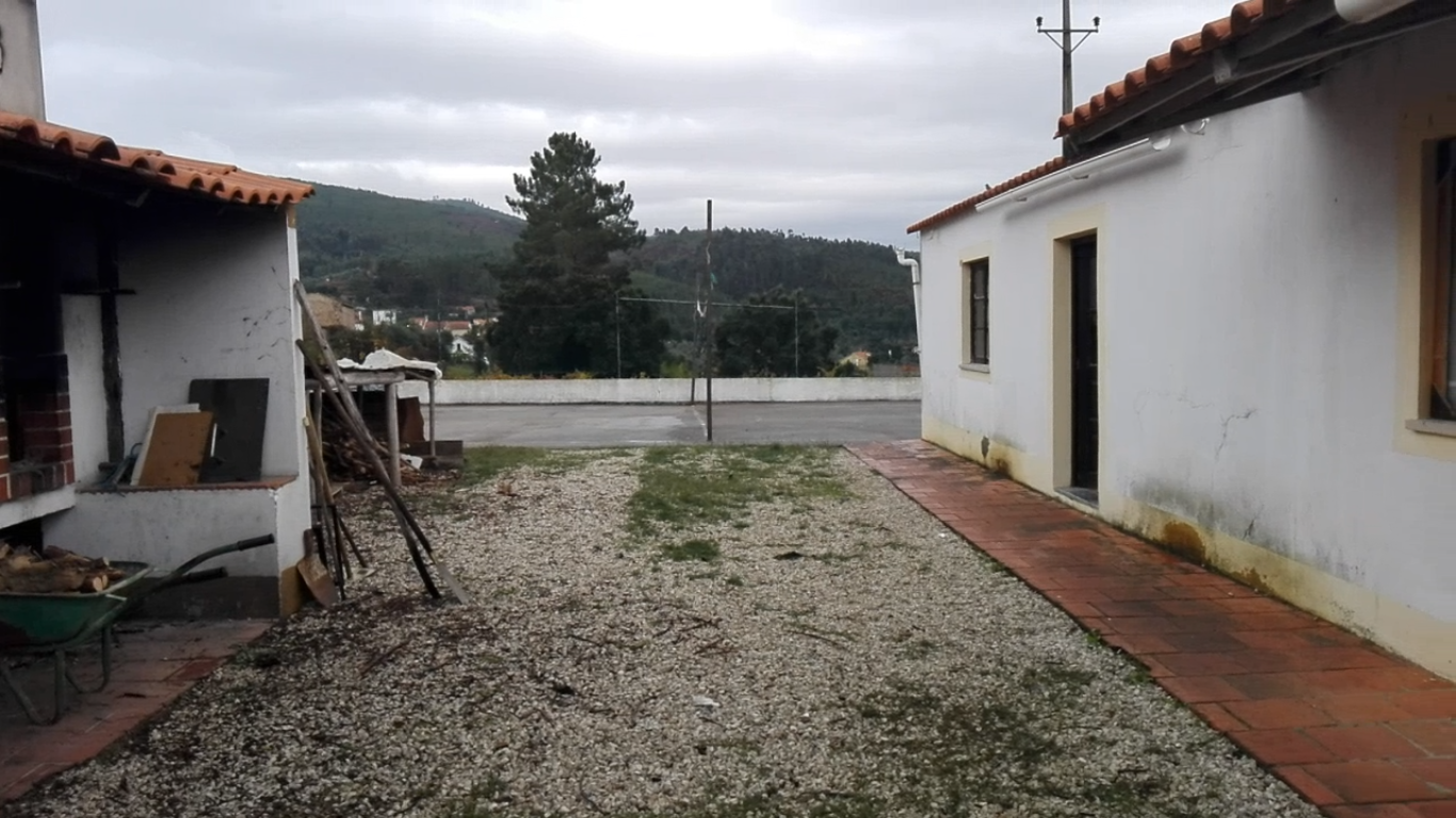 Mação | Incêndio danifica sótão da Comunidade Ares do Pinhal em Aldeia ...